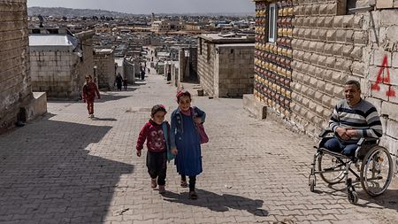 Überleben sichern: Wie kann Deutschland den Menschen in Syrien helfen ...