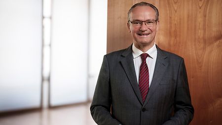Staatsministerin Gunther Krichbaum - Auswärtiges Amt