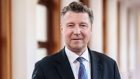 Staatssekretär Dr. Géza Andreas von Geyr - Auswärtiges Amt